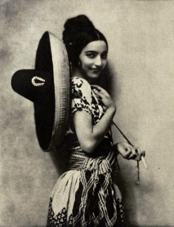 Rosa_Rolanda_-_May_1923_Shadowland - ttamayo.com